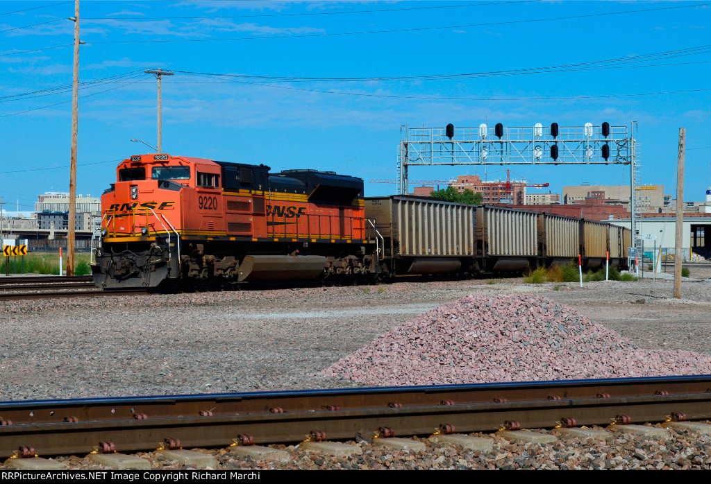 BNSF 9220